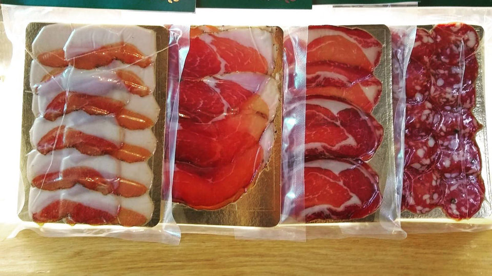 Ruby & White – Order Online | REKKI